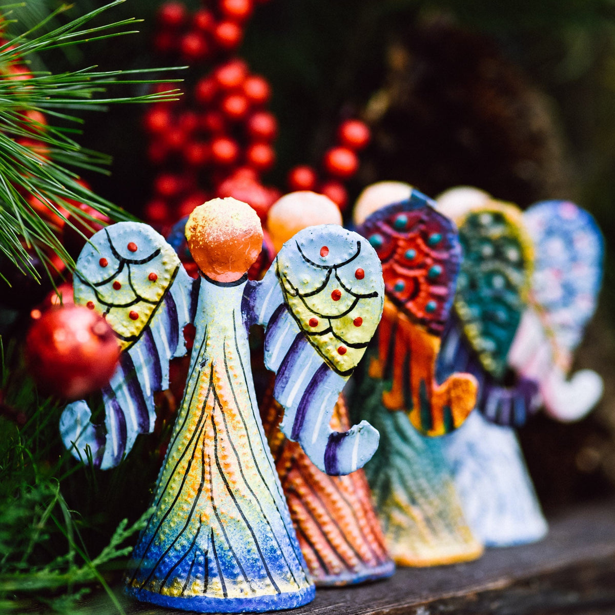 Mini Painted Angels with Curled Wings Set (Set of 4) – EXTOL WHOLESALE UK